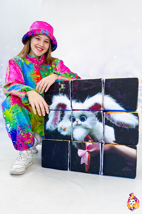 Puzzle cubes bear bunnies game prop